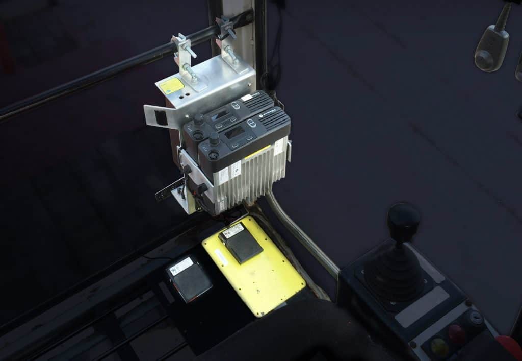 SFL develops bespoke crane hands-free radio system